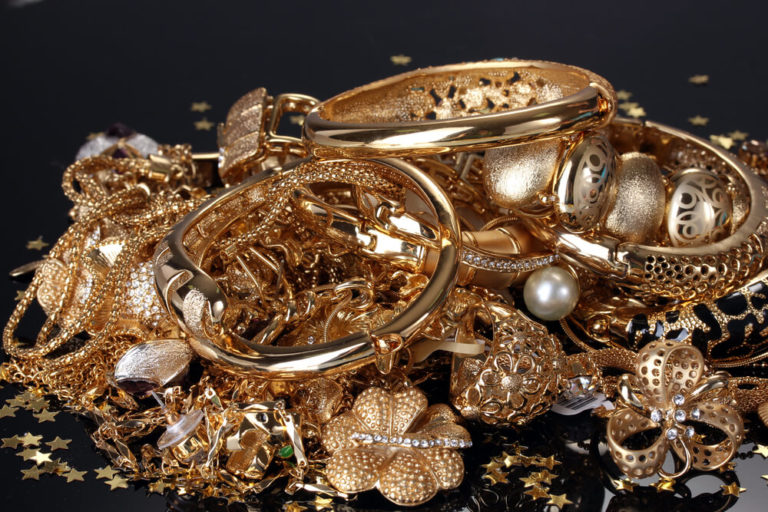 The Differences Between 14K and 18K Gold - Gold Guide